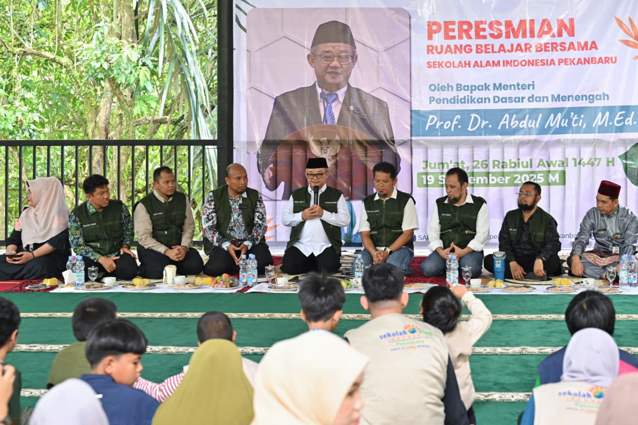 Siaran Pers: Mendikdasmen Dorong Sekolah Alam Jadi Model Pendidikan Alternatif yang Bermutu