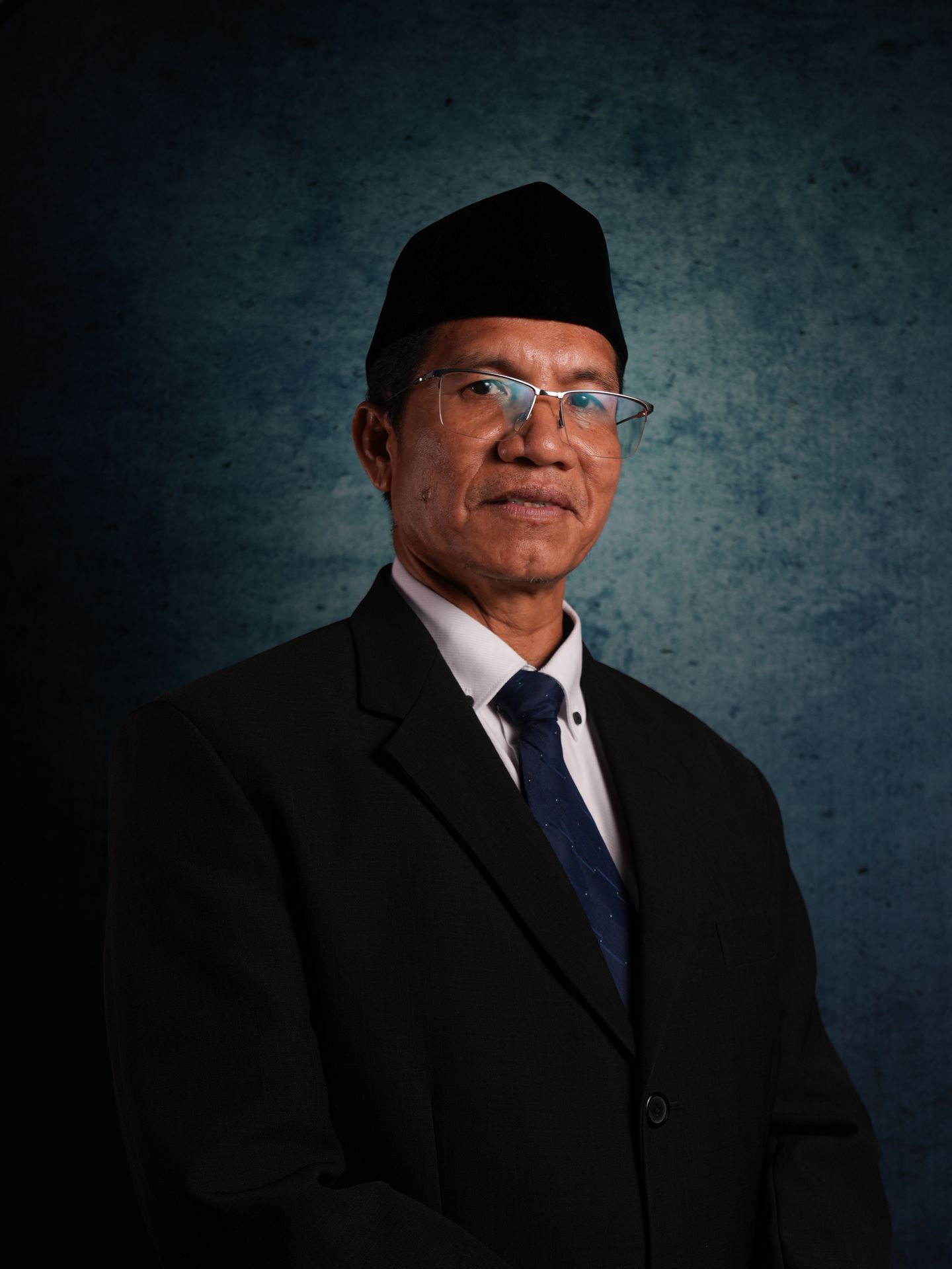 Profil :Dr. Baharudin, S.Pd., M.Pd.